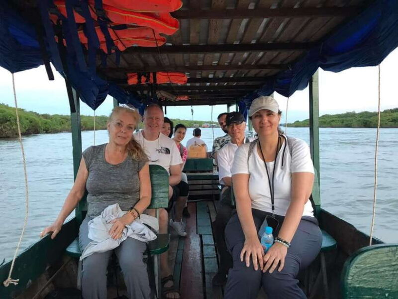 Scenic Phnom Penh to Siem Reap Transfer with Sightseeing - Key Points