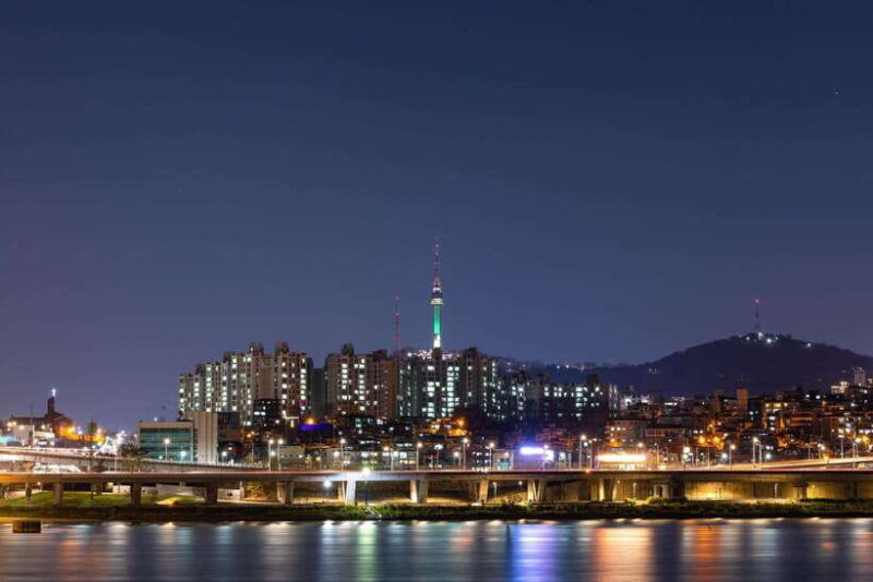Seoul: chartered vehicle Toyota Sienna van City Tour - Exploring Seoul in Style