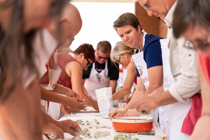 Share your Pasta Love: Small group Pasta and Tiramisu class in Foligno - Share your Pasta Love: Small group Pasta and Tiramisu class in Foligno