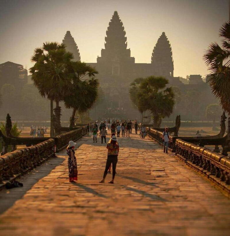 Siem Reap: 1-Day Angkor Wat Group Tour with Spanish Guide - Key Points