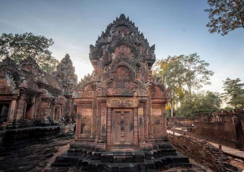 Siem Reap: Outside Circle Private Car Tour Banteay Srei etc. - Key Points