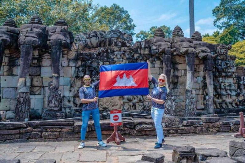 Siem Reap: Private Temple Tour full day by car or Minivan - Key Points