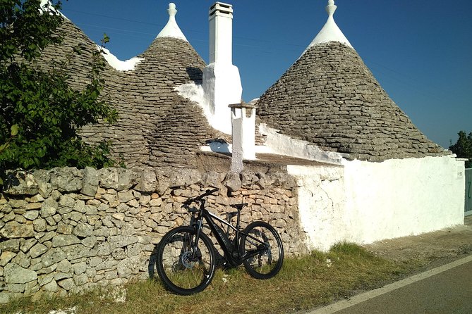 Smart & easy ebike tour in the Itria Valley: Martina Franca - Locorotondo - A Practical Look at the Smart & Easy Ebike Tour in the Itria Valley