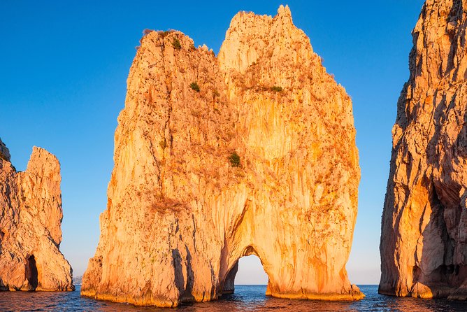 Sorrento: private tour Capri & Positano - Gozzo Sorrentino 7.50 - Key Points