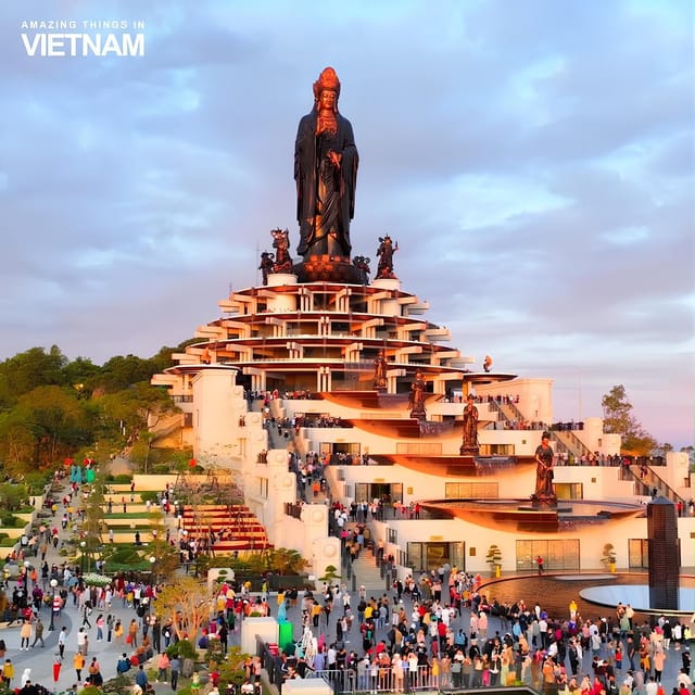 Spiritual Journey: Cao Dai and Ba Den Mountain Group Tour - Exploring the Natural Wonder of Ba Den Mountain