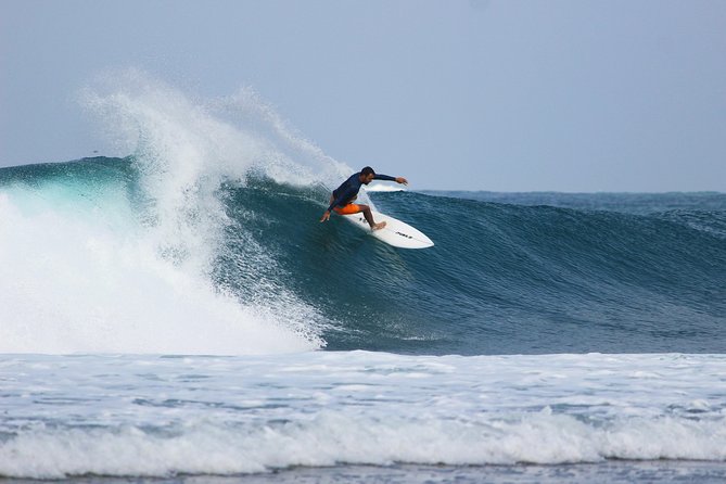 Surf lessons beginners in the Basque Country - Key Points