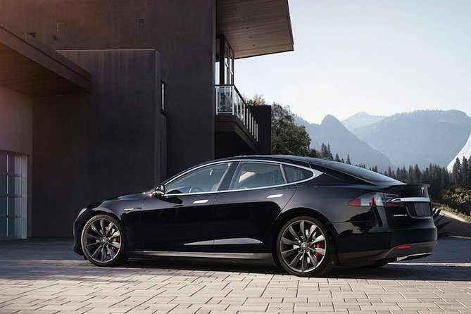 Tesla Model S Transfers - Introducing the Tesla Model S Transfers in Lisbon