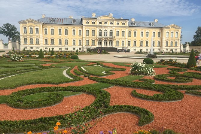 Tour from Riga to Vilnius: Bauska Castle, Rundale Palace and The Hill of Crosses - Introduction