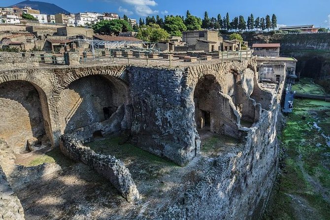 Tour of Mt. Vesuvius+Pompeii+Herculaneum (Full Day) - Key Points
