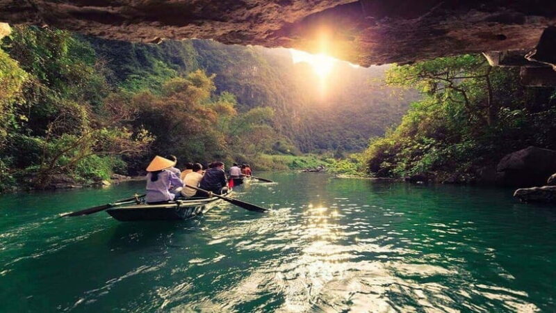 Trang An - Mua Cave - Hoa Lu - Biking- visiting local family - Key Points