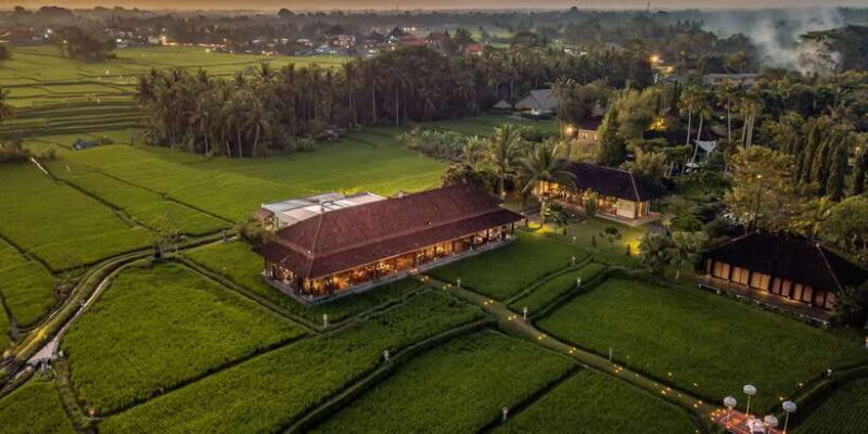 Ubud: Kecak Dance and Royal Balinese Dinner - Key Points