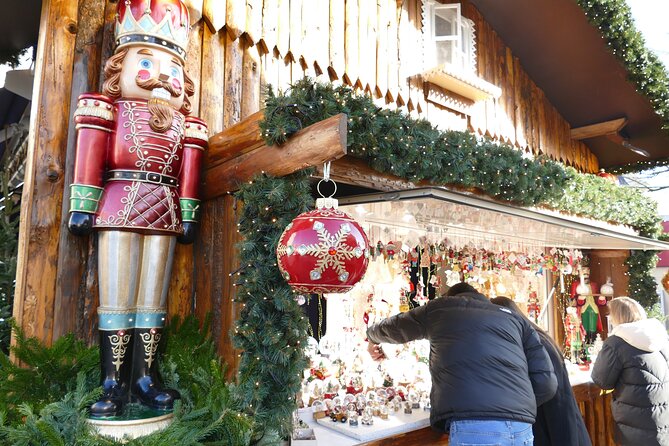 Unusual track game on Christmas markets in Orleans - Key Points