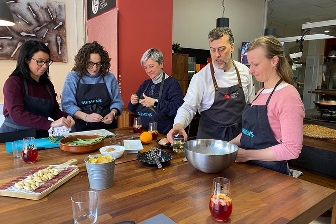 Valencian paella workshop and visit to the Algiros market - Key Points
