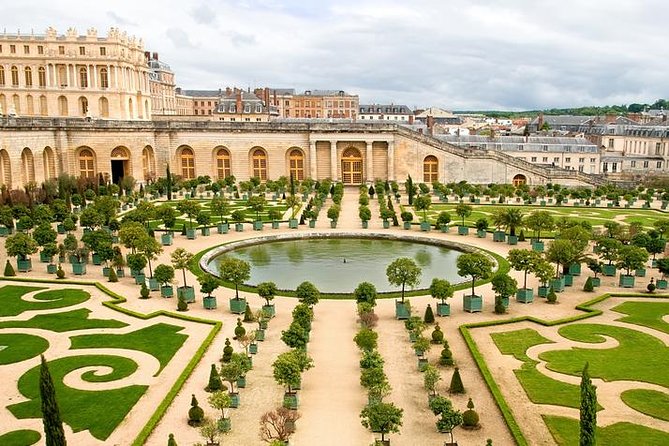 Versailles Palace Best of Estate Private Day Tour with Lunch & Queen's Hamlet - Introduction: A Luxurious Day at Versailles