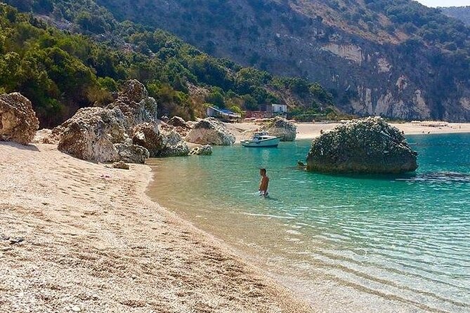 Visit Kroreza Beach by Boat - Introduction