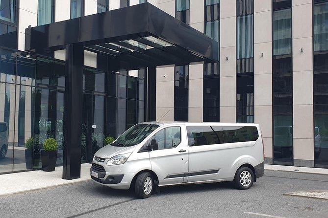 Warsaw Chopin Airport private transfer 5 to 8 passengers - Key Points