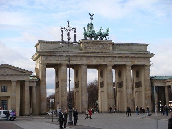 Welcome/Farewell SightseeingTaxi Tour +Transfer from/to the airport - Key Points