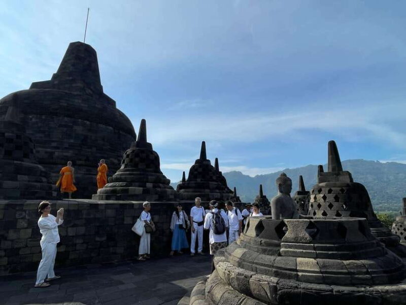 Yogyakarta: Borobudur Sunrise From Setumbu Hill Shared Tour - Key Points