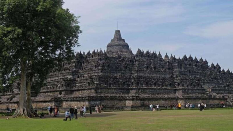Yogyakarta; Jomblang Cave and Srigetuk Waterfall by boat. - Key Points