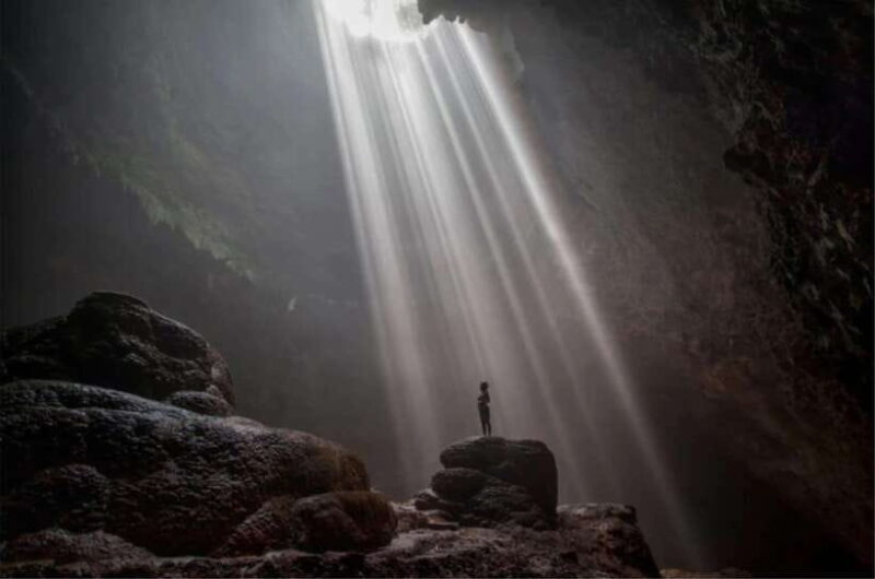 Yogyakarta: Jomblang Cave Day Trip with Pickup and Entry Fee - Key Points