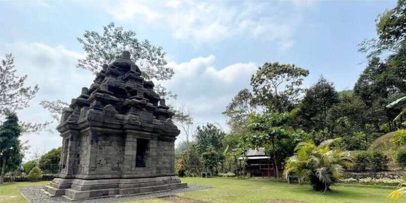 Yogyakarta: Selogriyo Temple, Rice Terraces & Waterfall Tour - The Journey Begins: From Yogyakarta to the Heart of Java