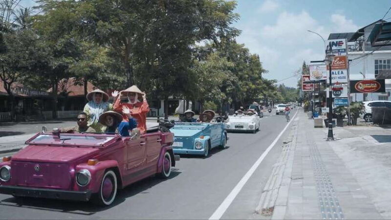 Yogyakarta : VW Borobudur Setumbu Sunrise Guide Tour - Key Points