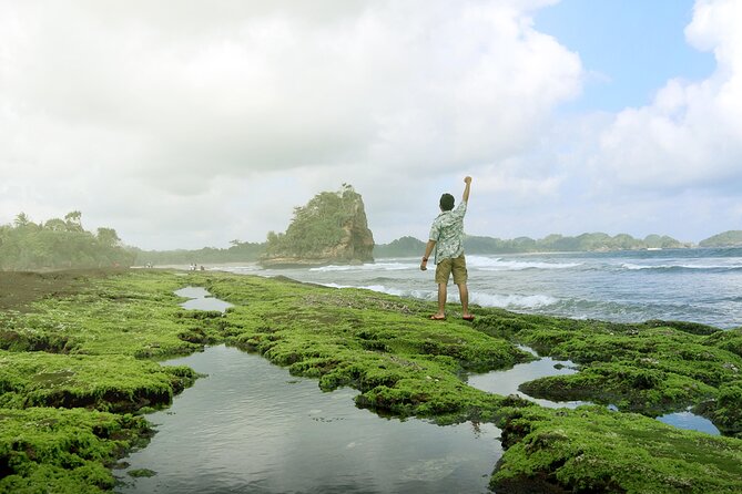 1 Day - Malang Beaches and Island Hopping // 06:30 - 17:30 - Introduction