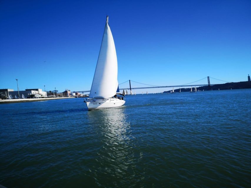 1 Hour Private - Lisbon: Sailing Tour With Wine and History - Authentic Reviews and Insights