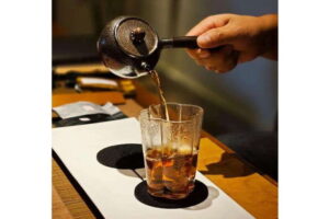 Kunming: Yunnan Provincial Museum & Chinese Teahouse