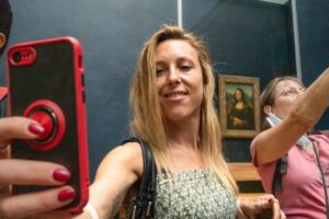 Paris: Skip-the-Line Louvre Highlights Guided Tour