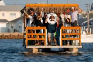 Tybee Island: Tiki Boat Sightseeing Cruise
