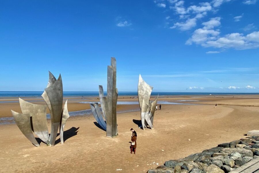 2-day Private D-Day Mont Saint-Michel 3 Castles by Mercedes - What Makes This Tour Stand Out?