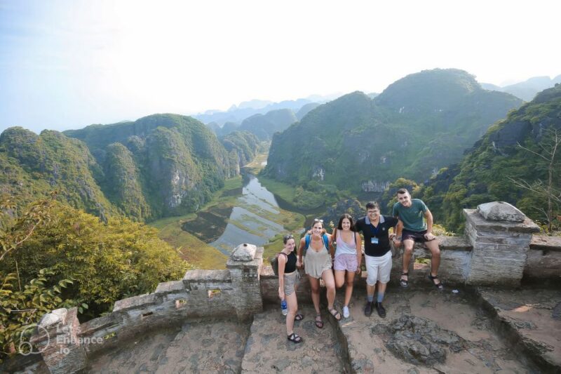 2 Day Sapa-Bac Ha Market: Night Train& Homestay-Bus Ha Giang - Key Points