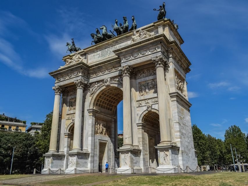 2-Hour Milan by Night Walking Tour - What Makes This Tour Stand Out?
