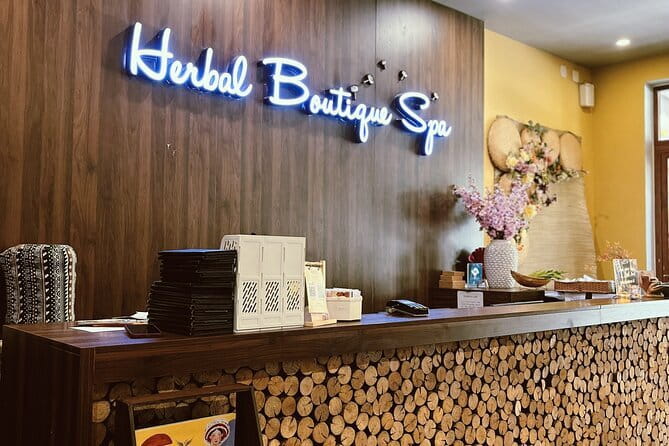 4-Hand Full Body Massage in Da Nang - The Value for Money