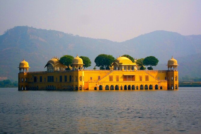 5-Night Private Rajasthan Tour from Delhi Including Jaipur, Jodhpur and Udaipur - Exploring Jaipur: The Pink City