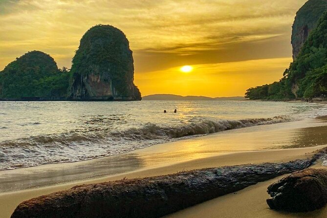 7 Islands Sunset Tour plus Bioluminescent planktons + BBQ Dinner - Transportation, Duration, and Group Dynamics