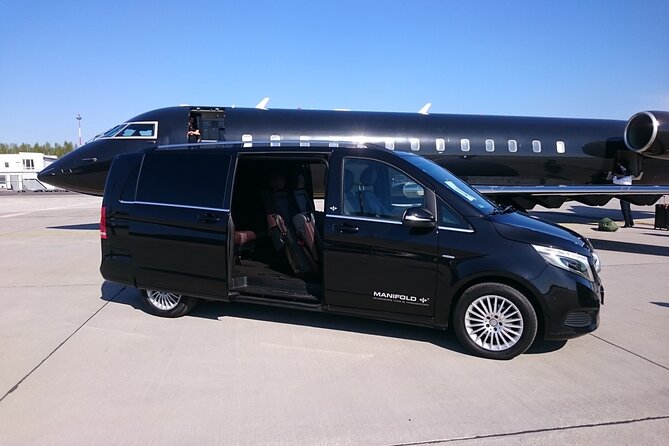 Airport to Cracow transfer by Minivan - Why Punctuality and Good Organization Matter