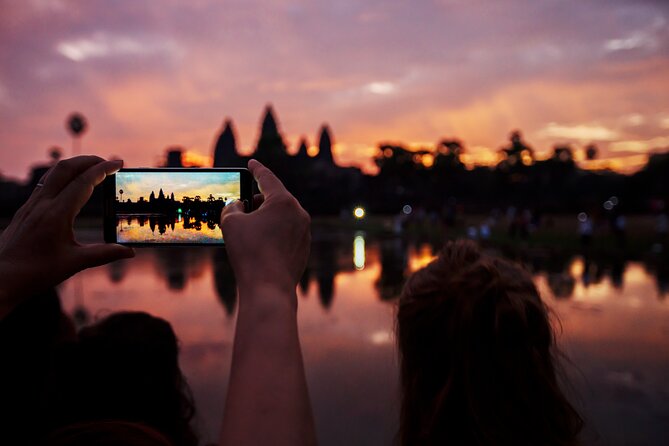 Angkor Sunrise Small Group Tour Inclusive Breakfast and lunch - Breakfast at Srah Srang