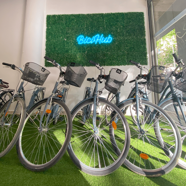 Barcelona: Customized Bike Tour of Cultural Highlights - What Makes This Tour Stand Out