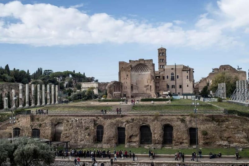 Best of Colosseum Experience: Exclusive Tour in 40 Languages - Who Should Take This Tour?
