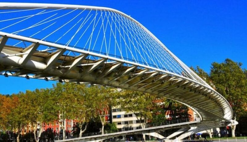 Bilbao: Guggenheim Museum Visit & Private Walking Food Tour - What to Expect on the Tour