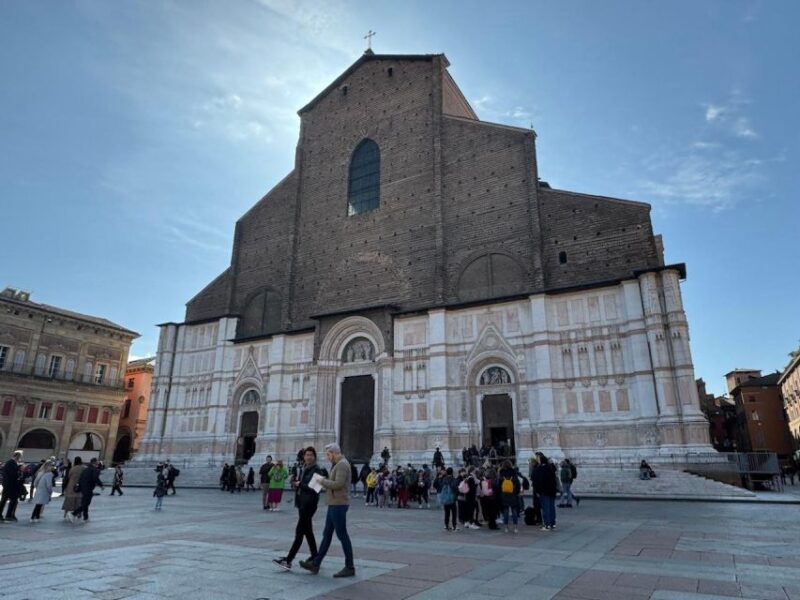 Bologna: Small-Group Tour with the Historic Archiginnasio - Inside the Archiginnasio and Teatro Anatomico