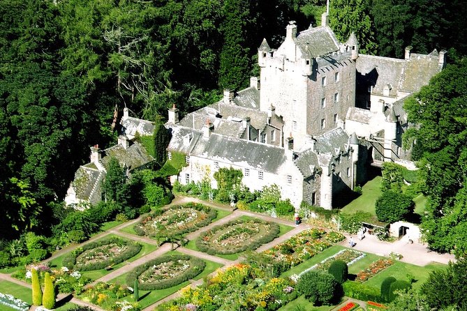 Cawdor Castle, Clava cairns and Culloden Battlefield - Who Will Appreciate This Tour?