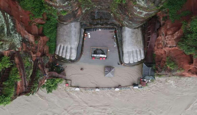 Chengdu: Private Day Tour to the Leshan Giant Buddha - What to Expect