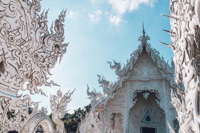 Chiang Rai Famed Temples and Golden Triangle Tour from Chiang Mai - Detailed Review of the Tours Highlights