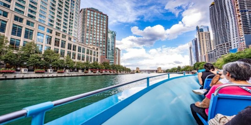 Chicago: Small Group Walking Tour with Skydeck and Boat - A Walk Through Chicago’s Architectural Heritage