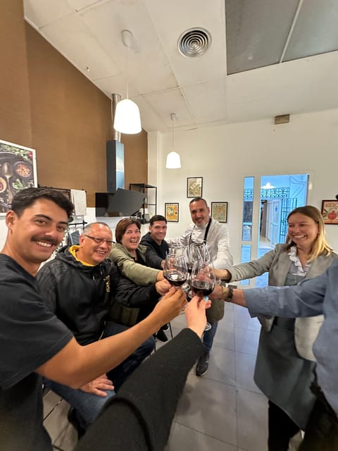 Class of Valencian Paella with welcome drinks and tapas - What to Expect from the Experience