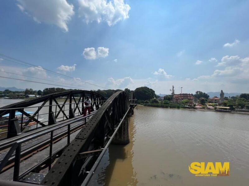 Damnoen Saduak Floating Market & River Kwai in Kanchanaburi - Who Would Love This Tour?