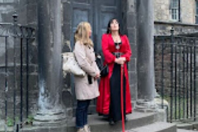 Edinburgh Historical Tour in Spanish - Detailed Breakdown of the Itinerary